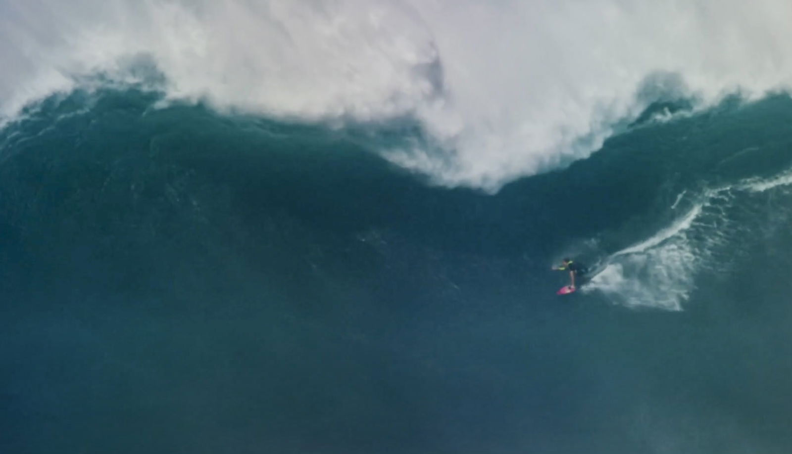 We Can't Stop Watching Justine Dupont's Jaws Barrel - Stab Mag